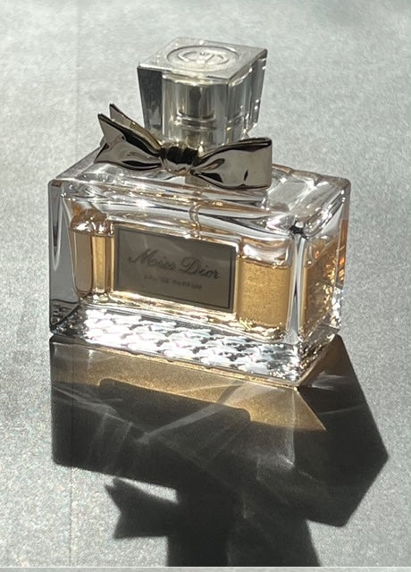 Perfume commission for Gayle DEPOSIT – Leah Gardner Art